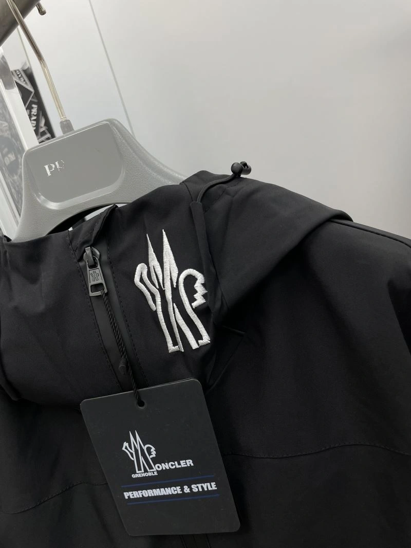 Top mirror Moncler Outwear