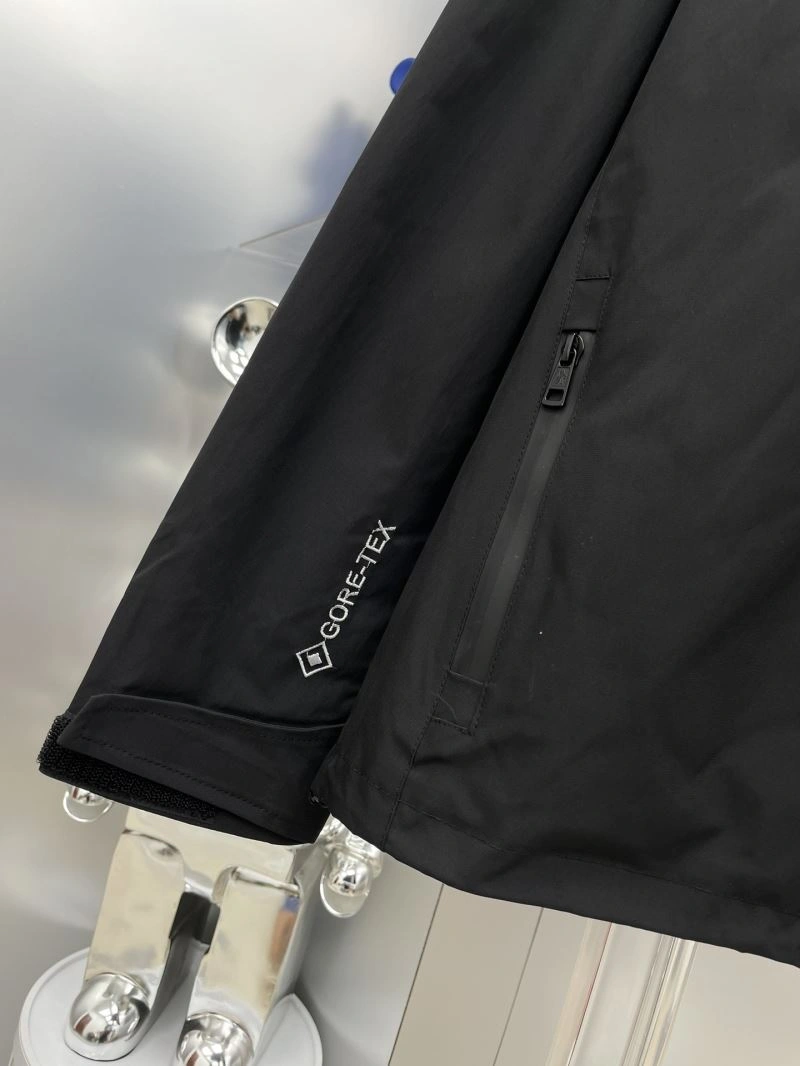 Top mirror Moncler Outwear