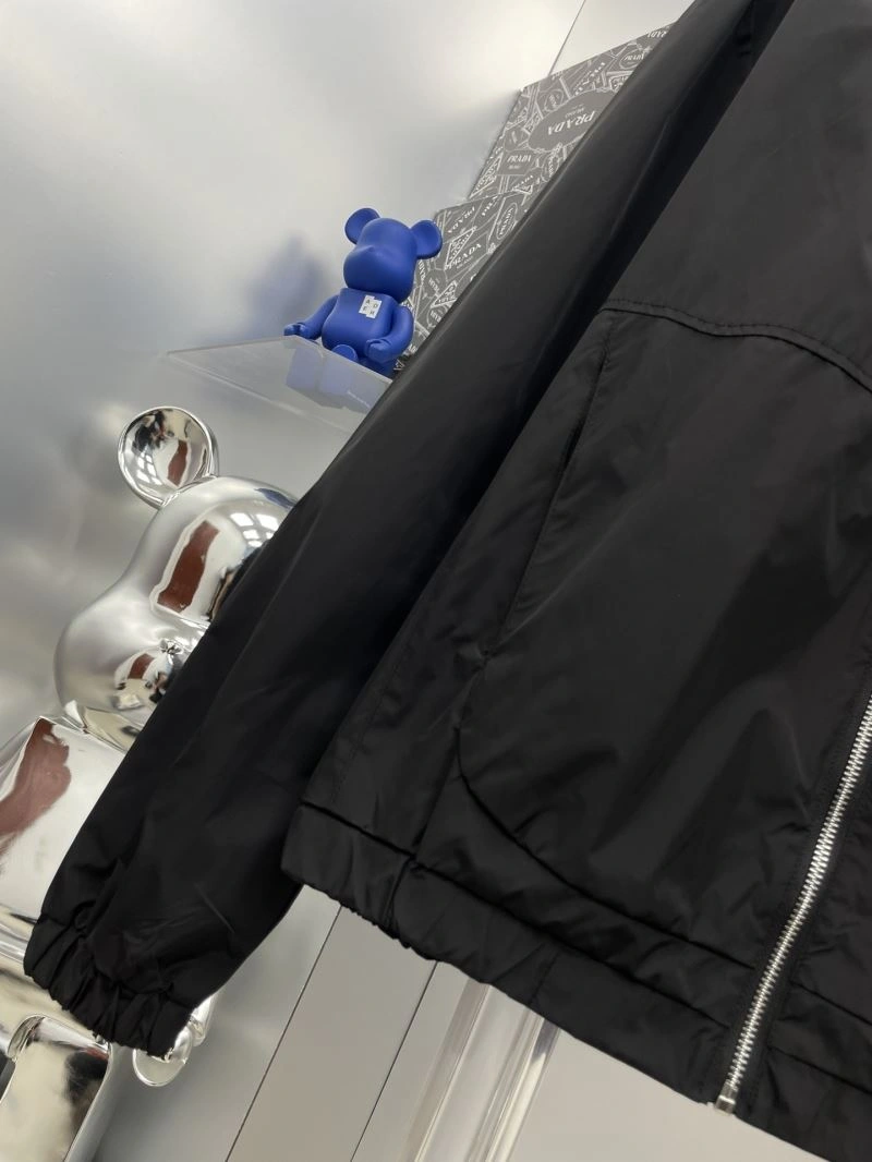 Low-cost Moncler Outwear