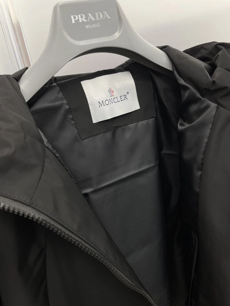 Brand-original Moncler Outwear