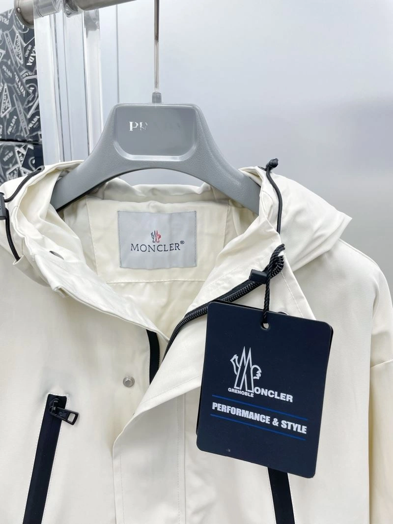 Legit Moncler Outwear