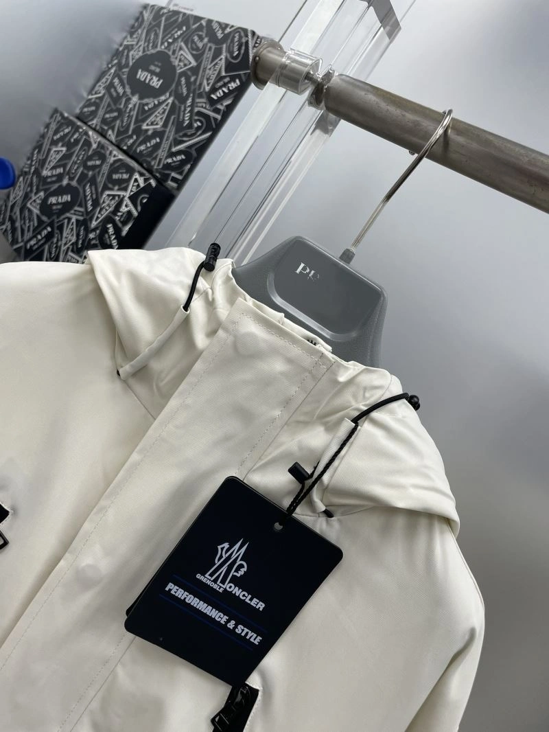 Legit Moncler Outwear