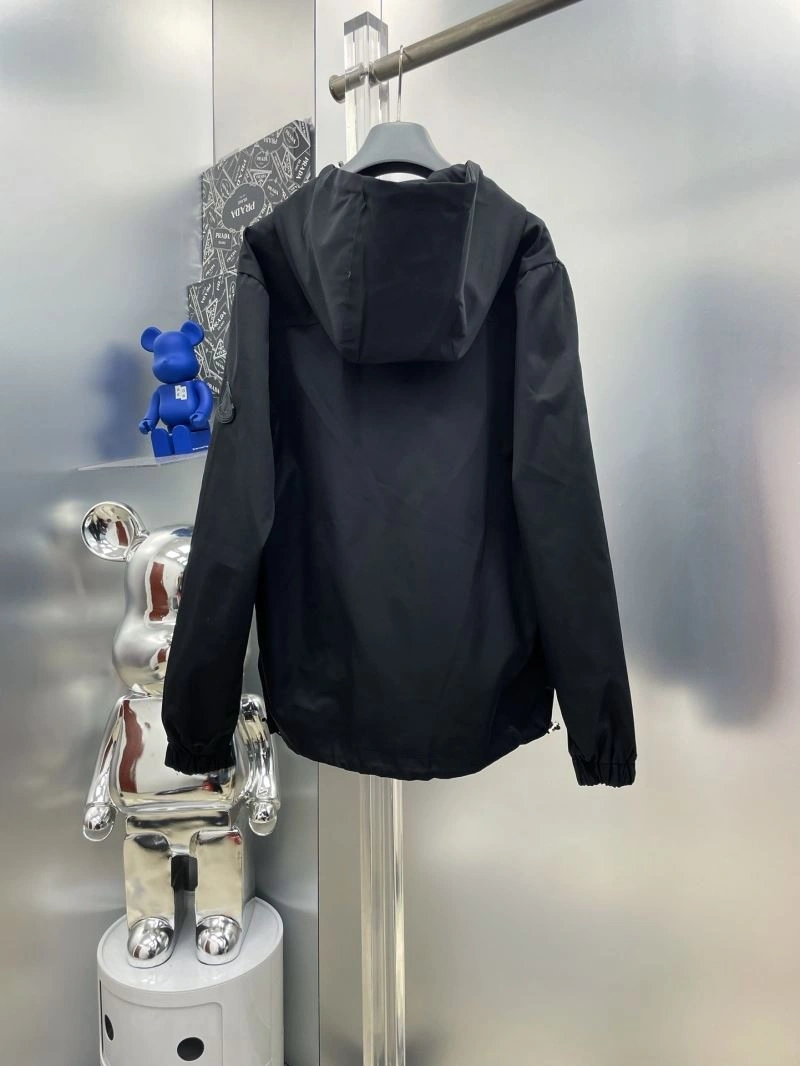 Legit Moncler Outwear