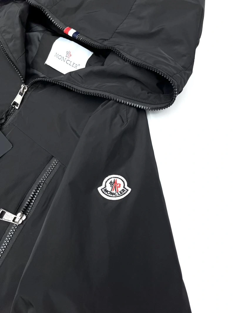 Low-cost Moncler Outwear