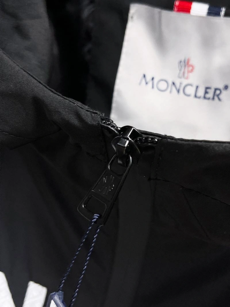 Top match Moncler Outwear