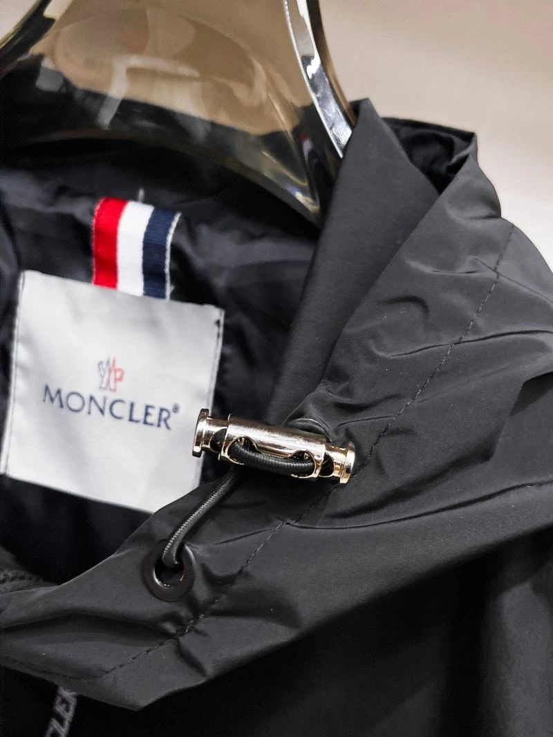 Top mirror Moncler Outwear