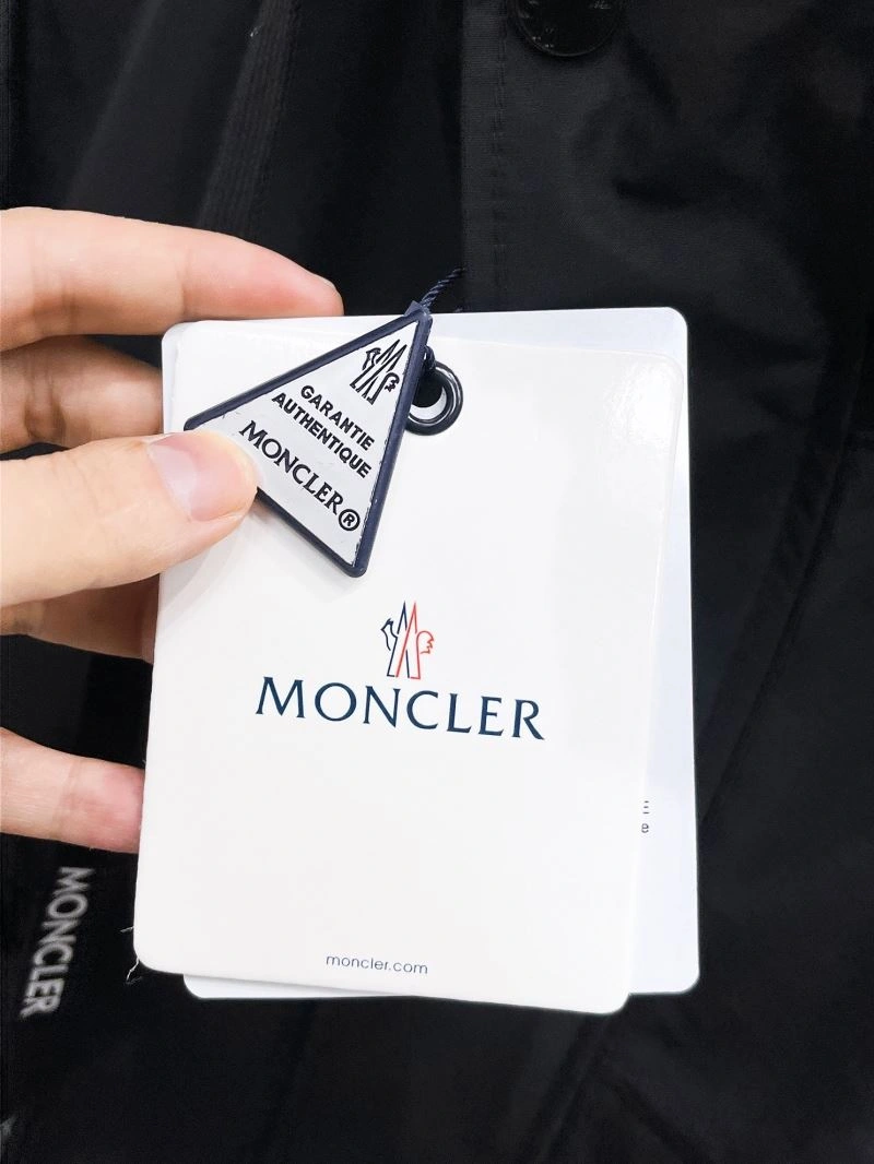 Official Moncler Outwear