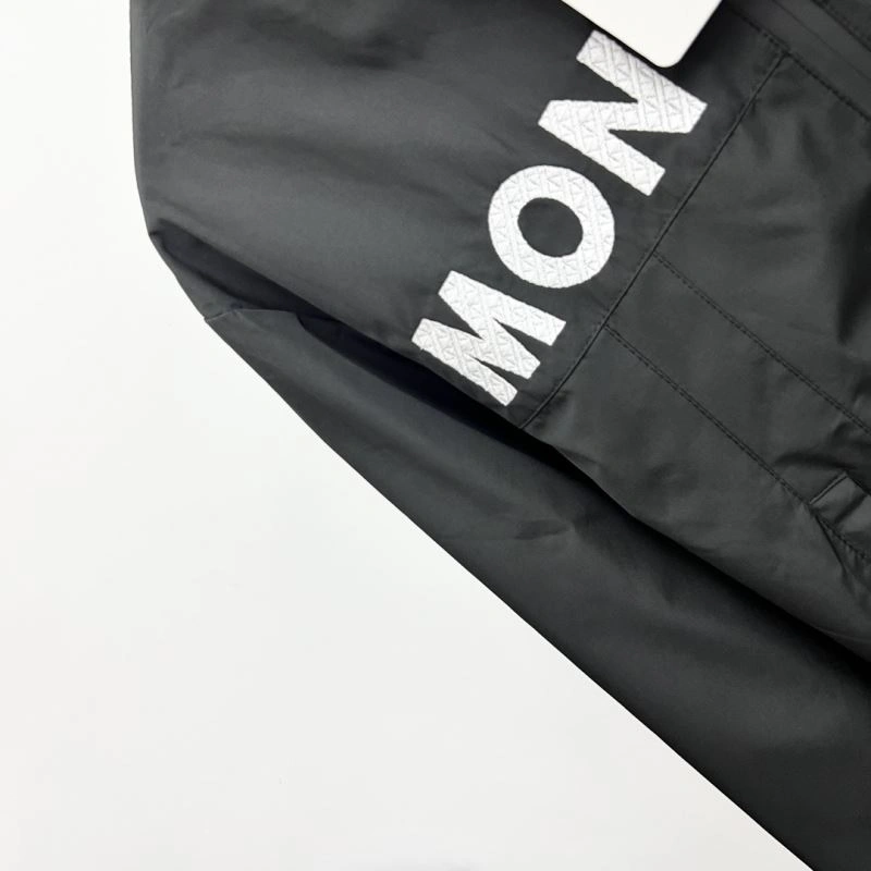 Bargain Moncler Outwear