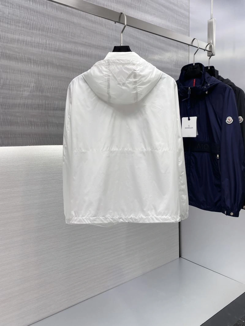 Low-cost Moncler Outwear