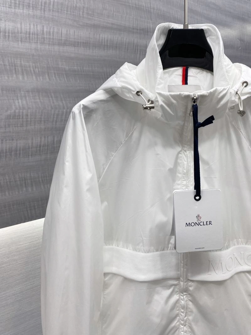 Low-cost Moncler Outwear
