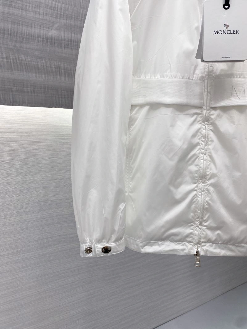Low-cost Moncler Outwear