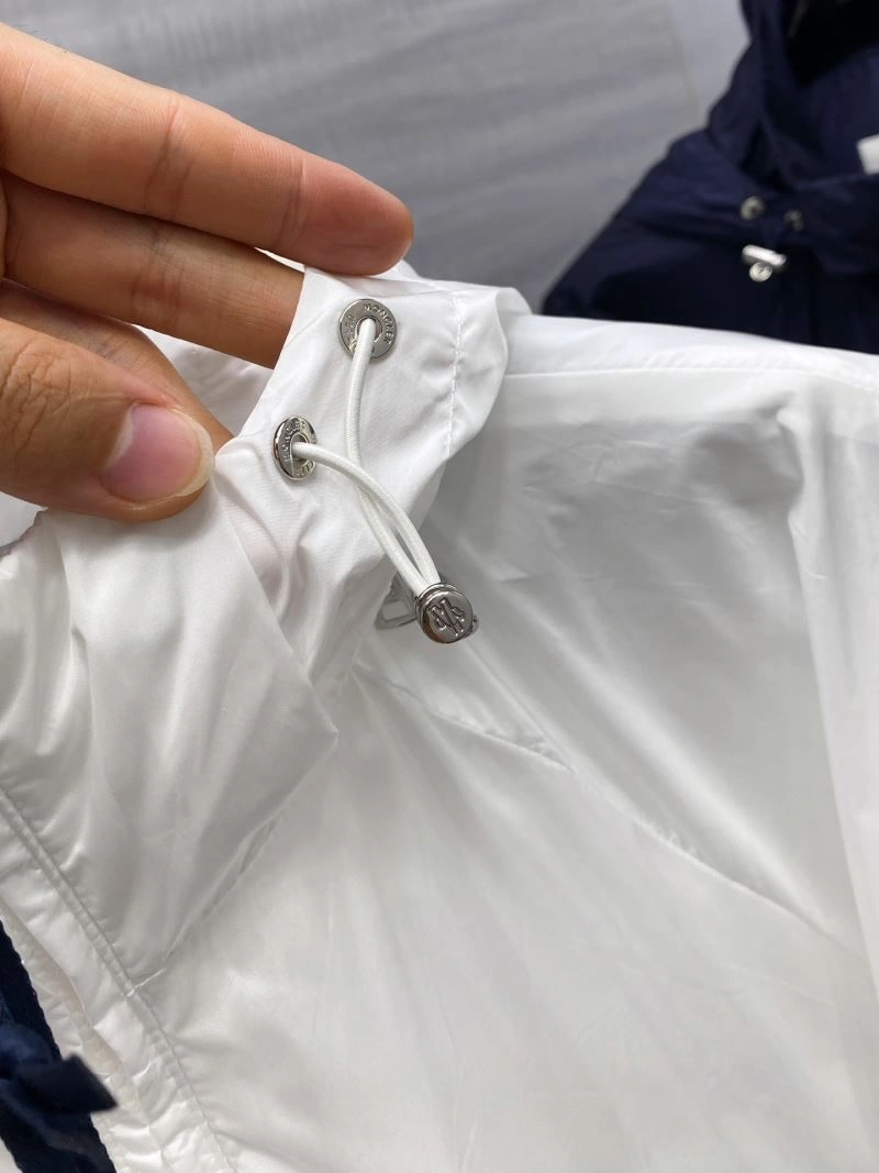 Low-cost Moncler Outwear