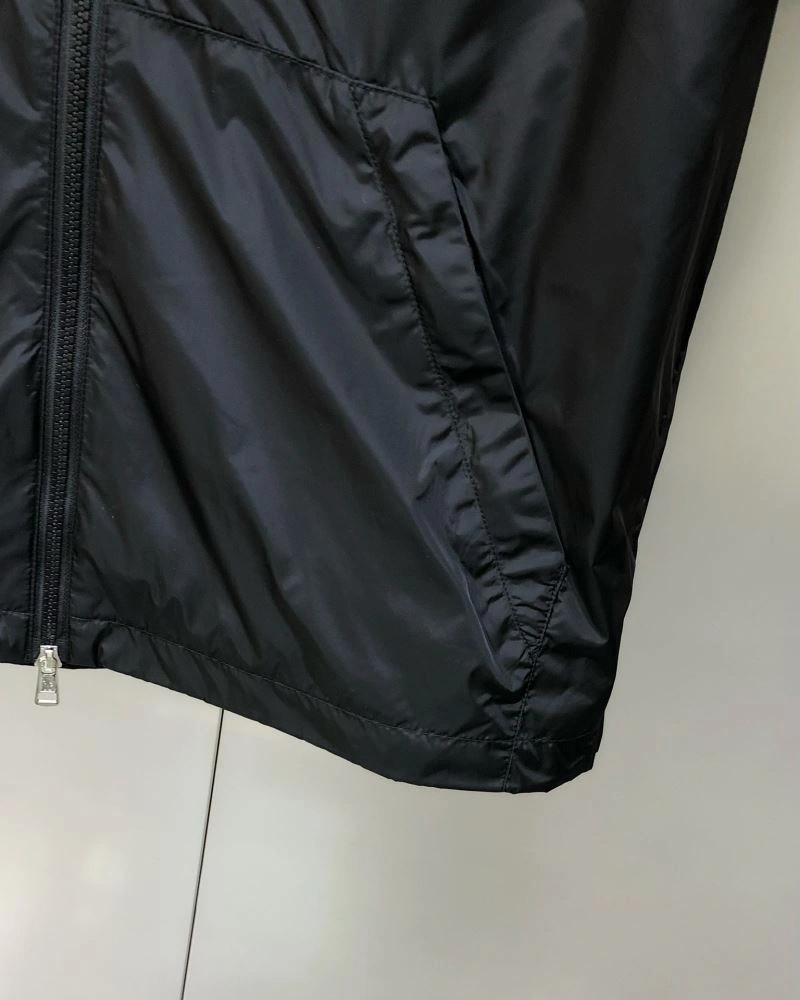 Inexpensive Moncler Outwear