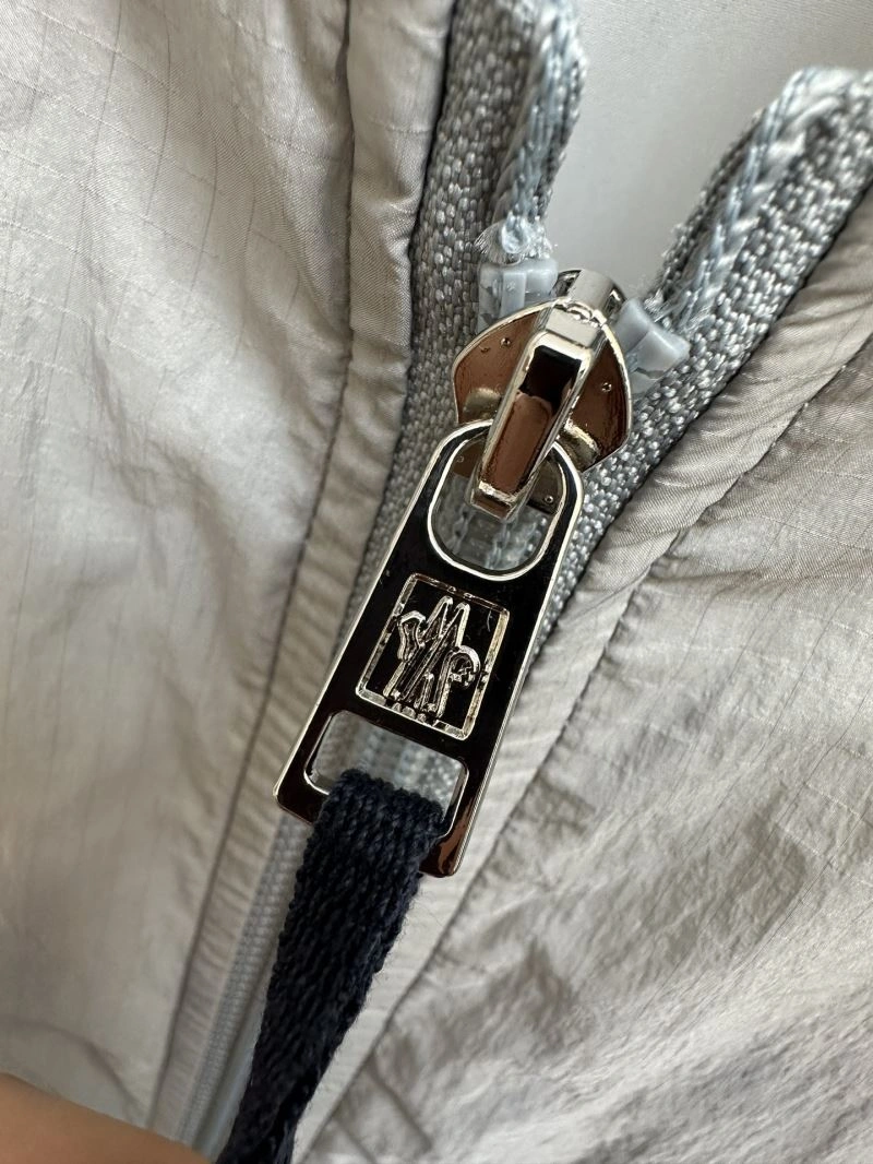 Low-cost Moncler Outwear