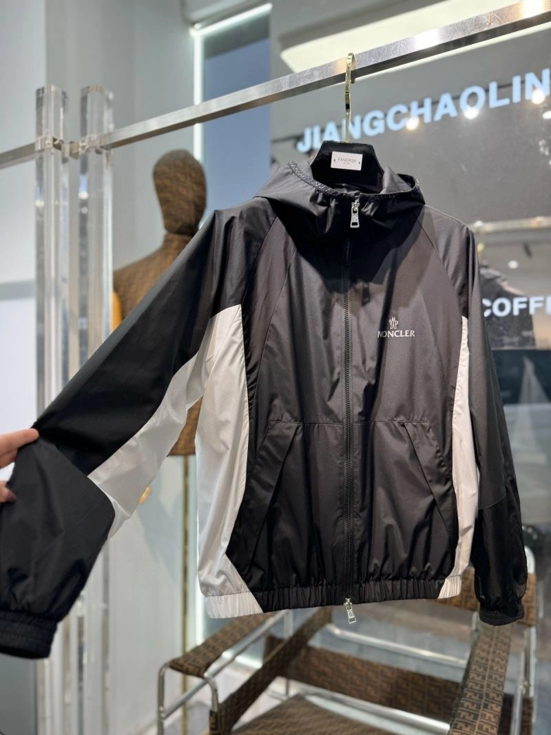 Discounted Moncler Outwear