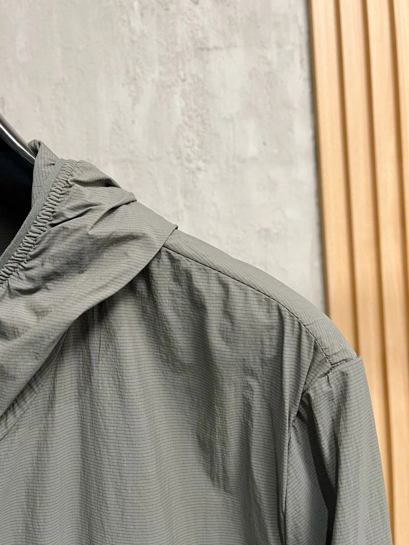 Accurate model Moncler Outwear