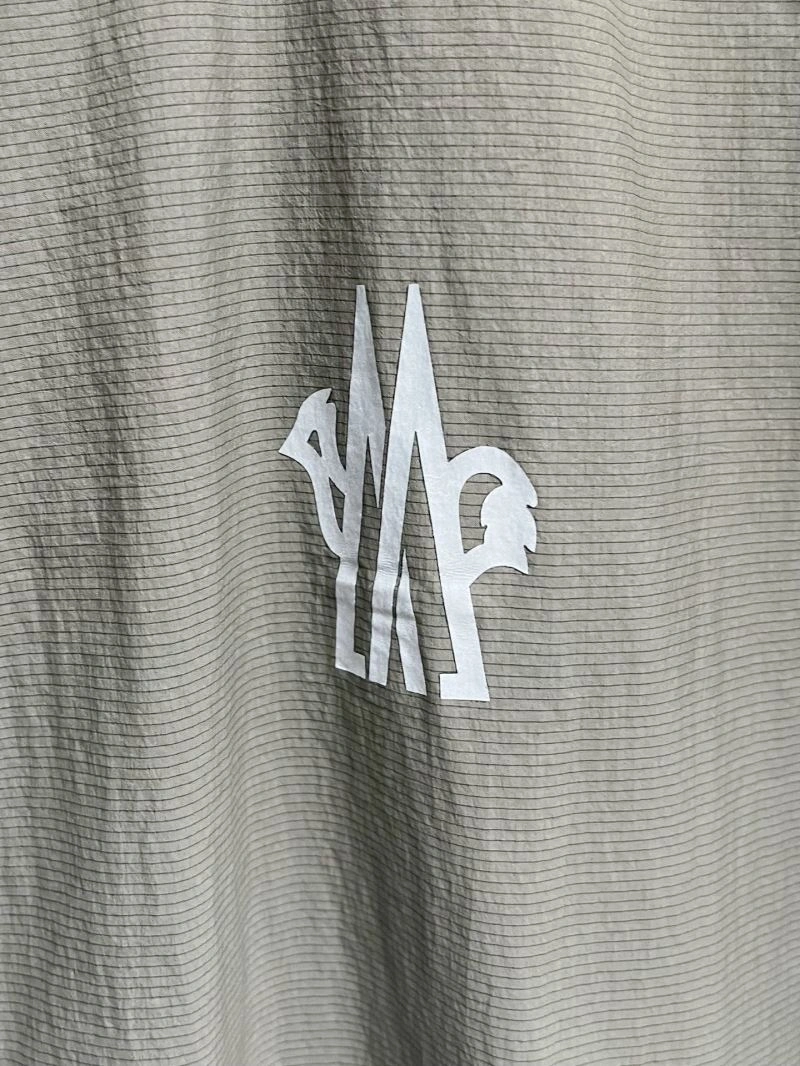 Accurate model Moncler Outwear