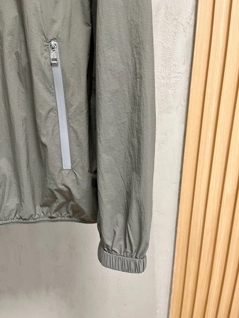 Accurate model Moncler Outwear