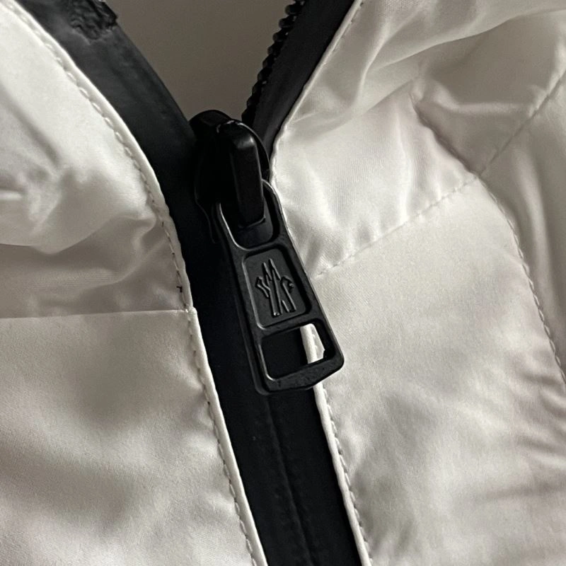 Legit Moncler Outwear