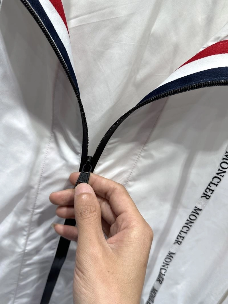 Bargain Moncler Outwear