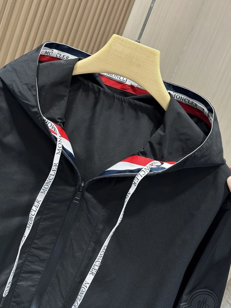 Bargain Moncler Outwear