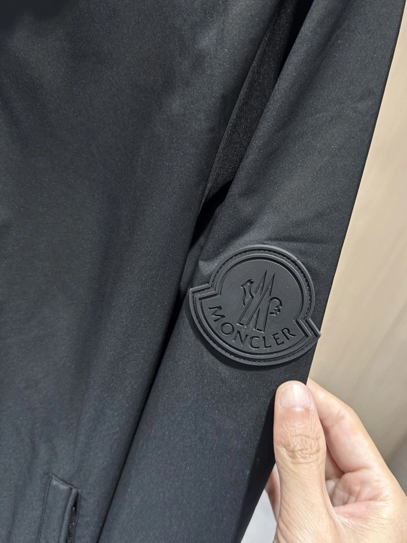 Bargain Moncler Outwear