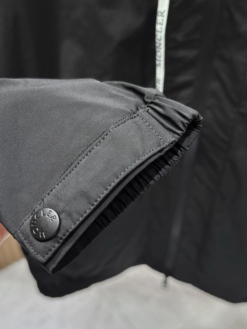 Bargain Moncler Outwear