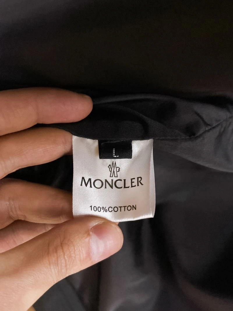 Accurate model Moncler Outwear