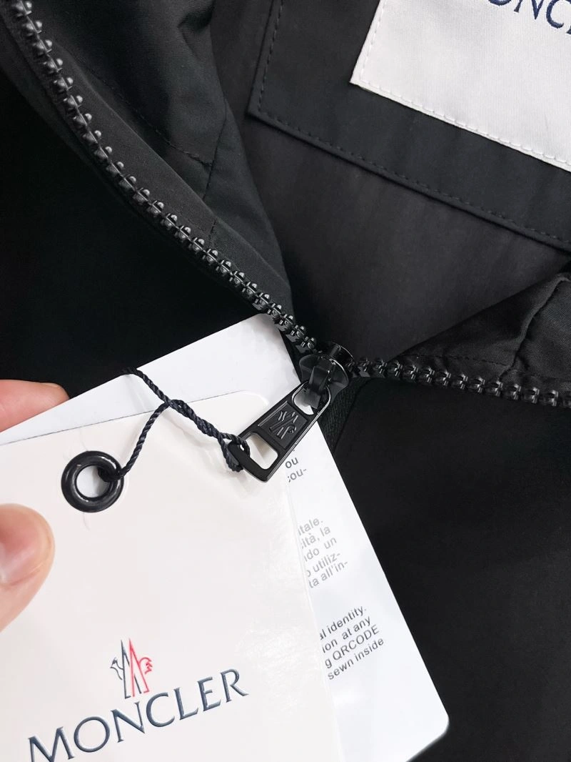 Accurate model Moncler Outwear