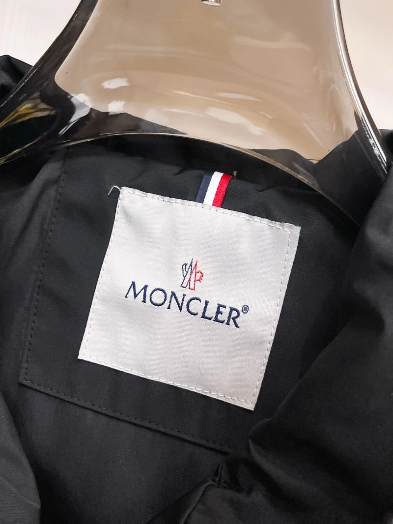 Accurate model Moncler Outwear
