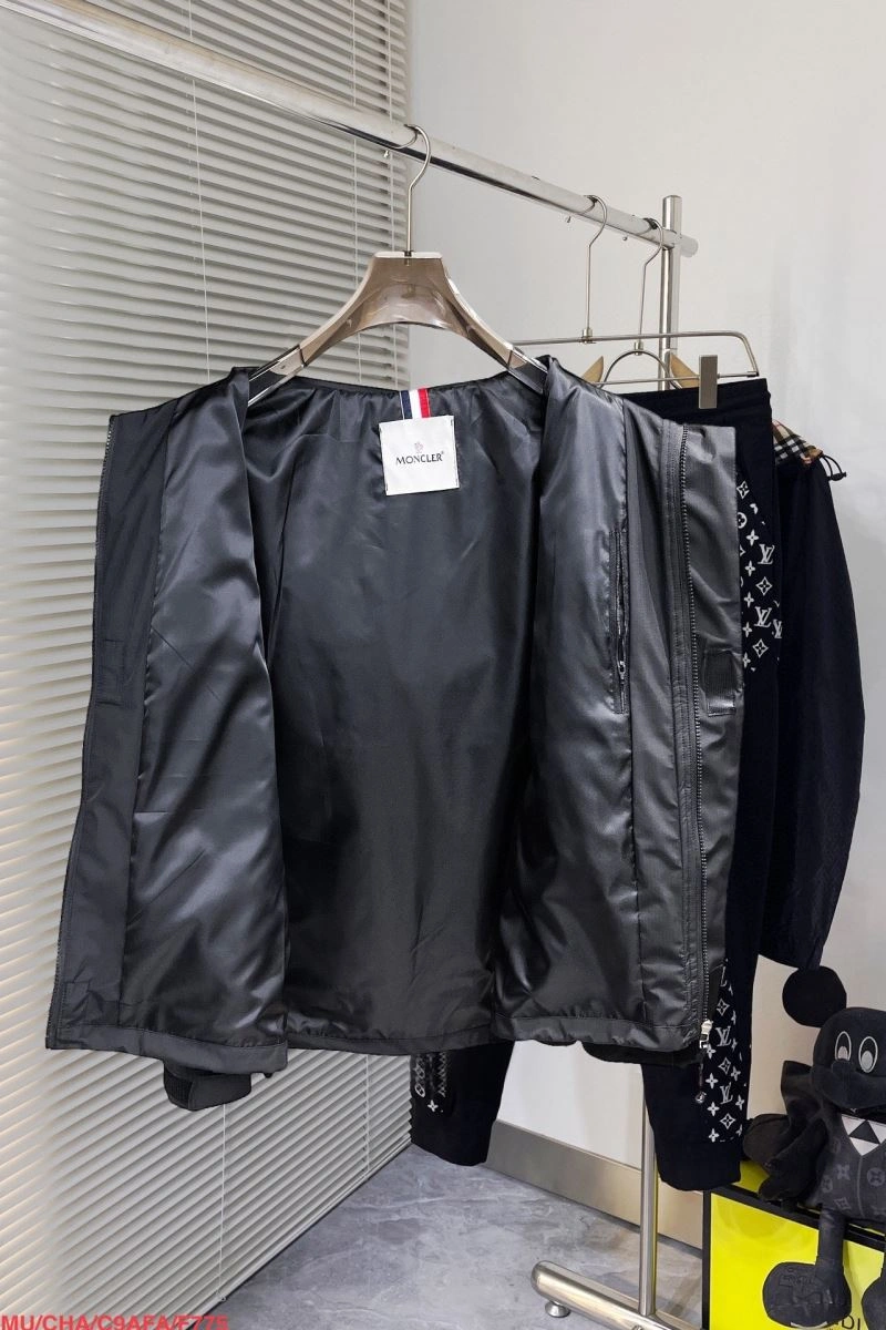 Low-cost Moncler Outwear