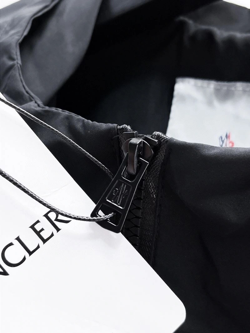 Legit Moncler Outwear
