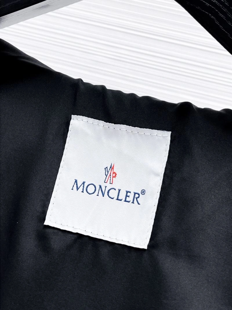 Legit Moncler Outwear