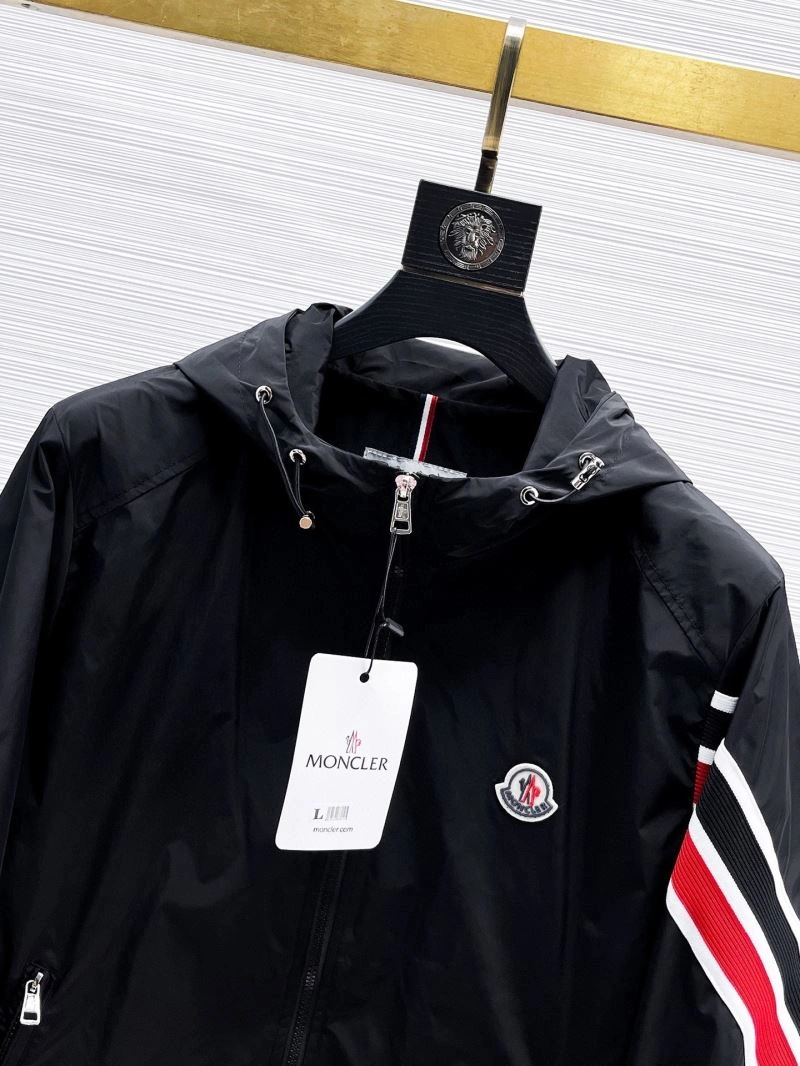 Low-cost Moncler Outwear