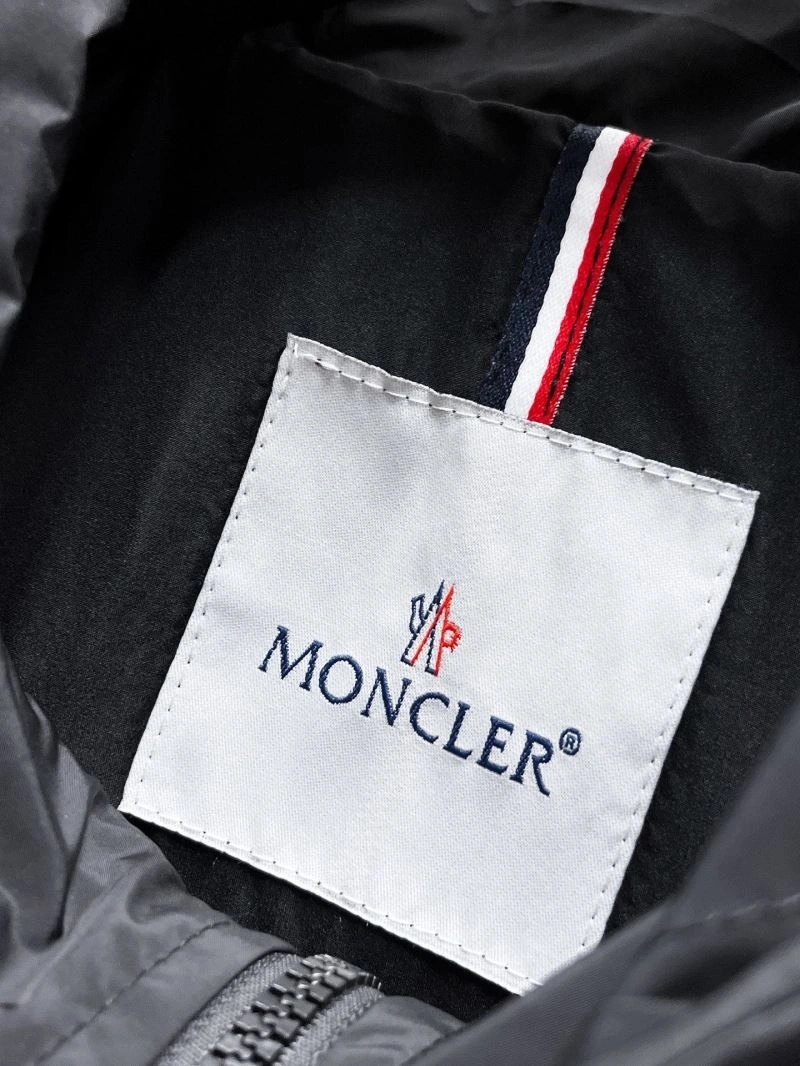 Low-cost Moncler Outwear
