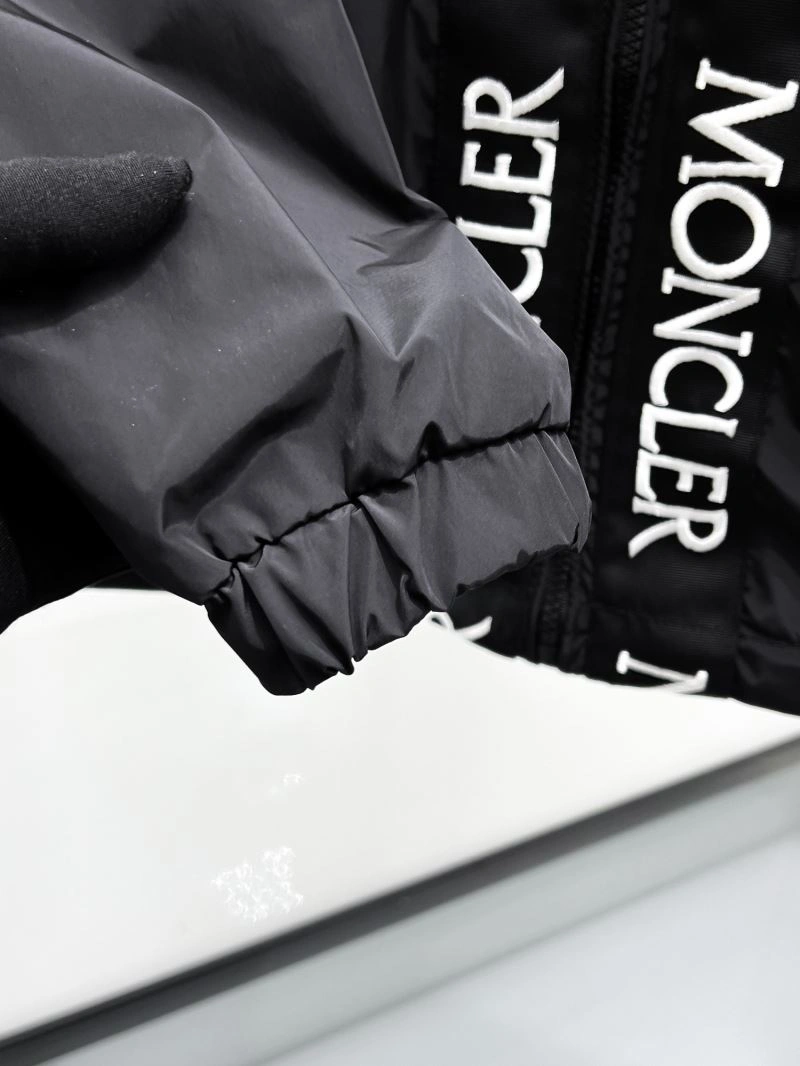 Brand-original Moncler Outwear