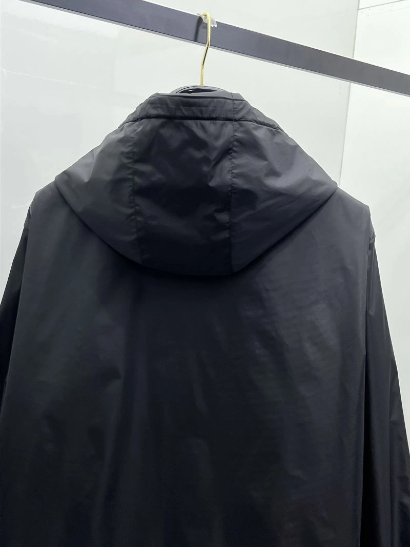 Legit Moncler Outwear