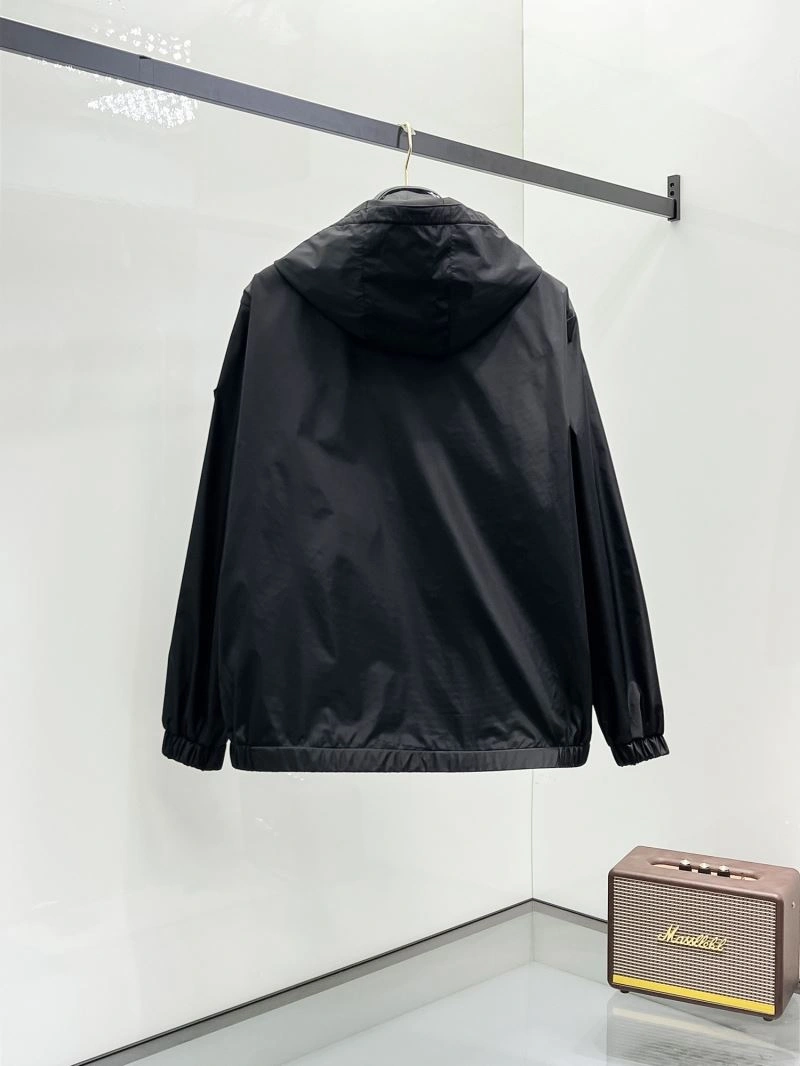 Legit Moncler Outwear