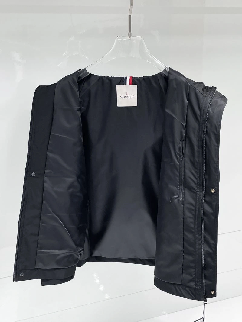 Low-cost Moncler Outwear