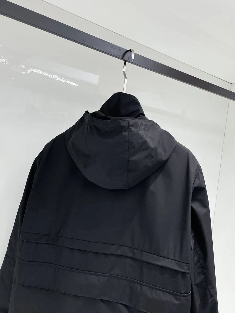 Inexpensive Moncler Outwear