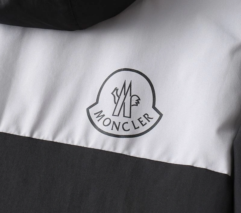 Accurate model Moncler Outwear