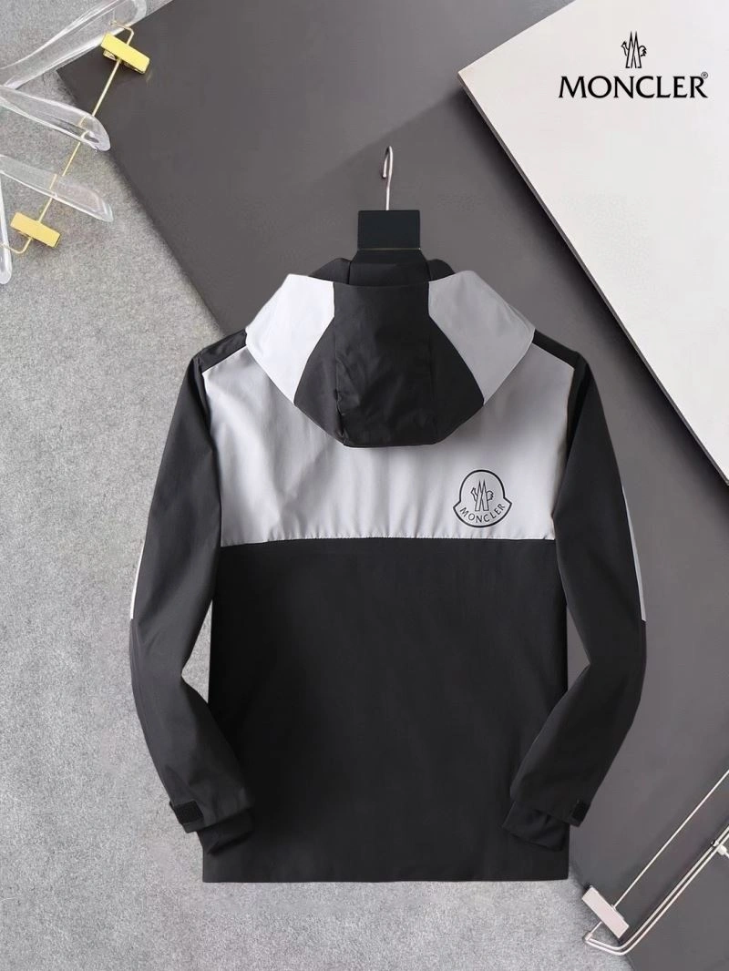 Accurate model Moncler Outwear