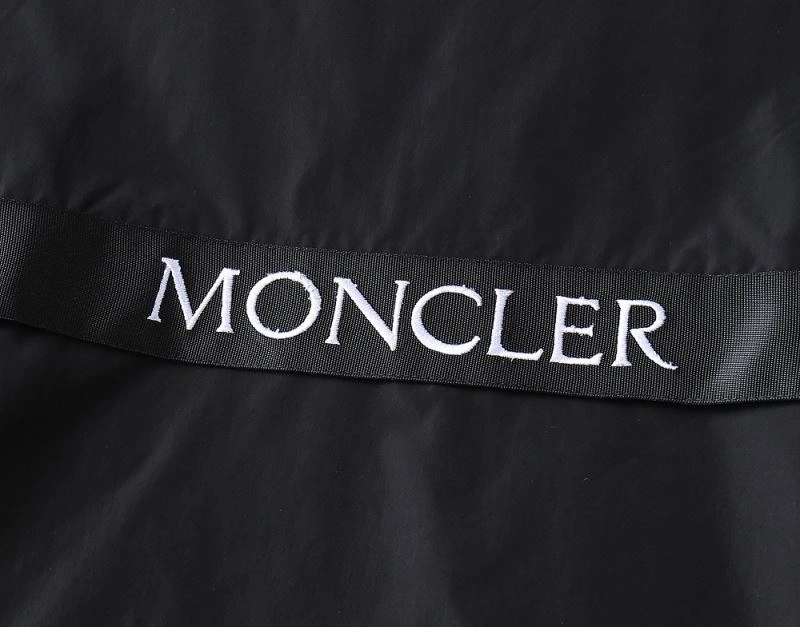 Low-cost Moncler Outwear