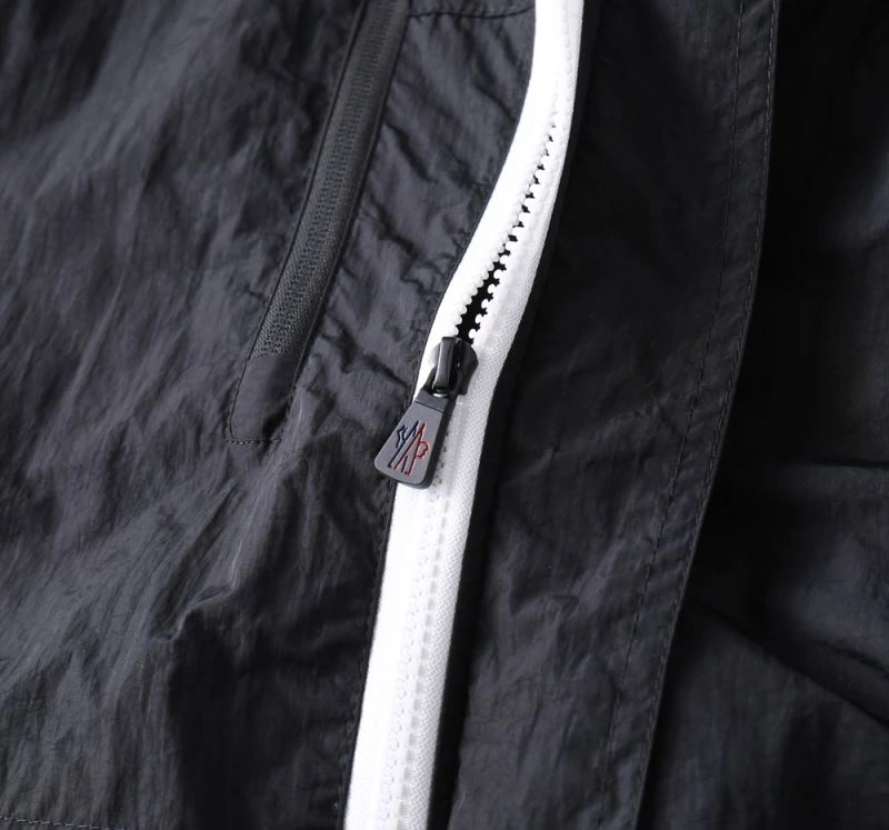 Accurate model Moncler Outwear