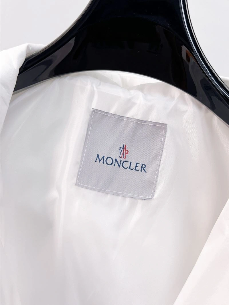 Low-cost Moncler Outwear