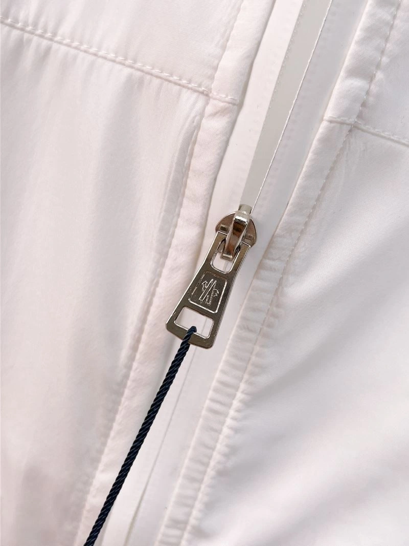 Low-cost Moncler Outwear