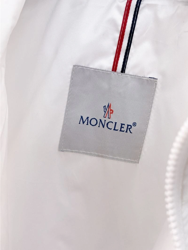 Low-cost Moncler Outwear