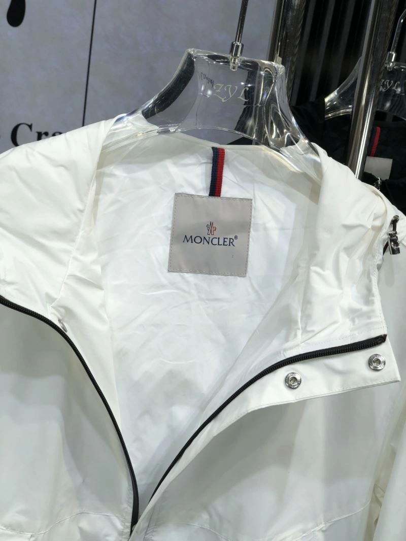 Top match Moncler Outwear