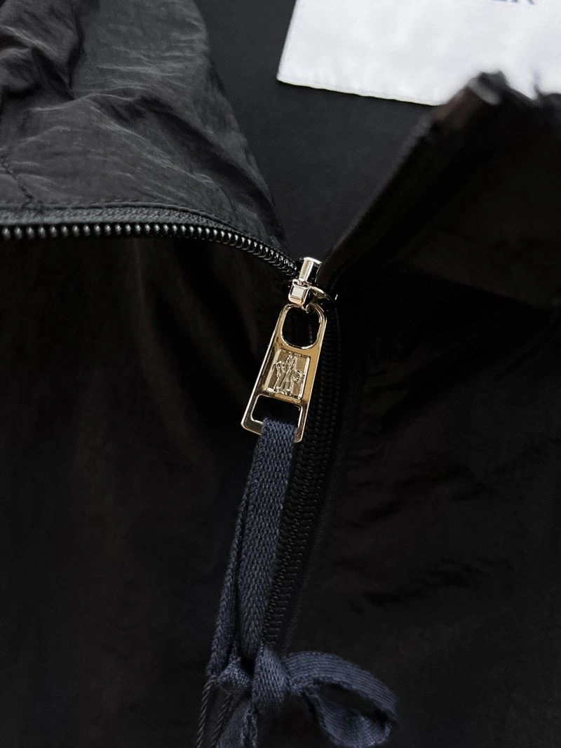 Top match Moncler Outwear
