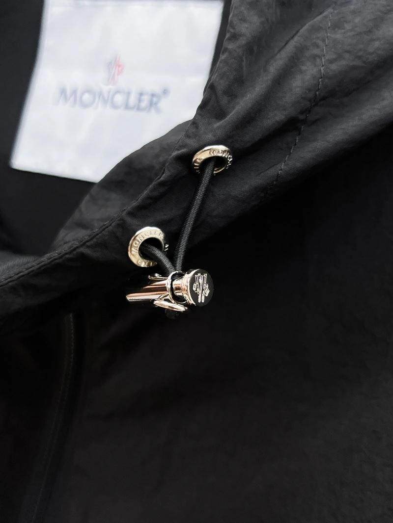 Top match Moncler Outwear